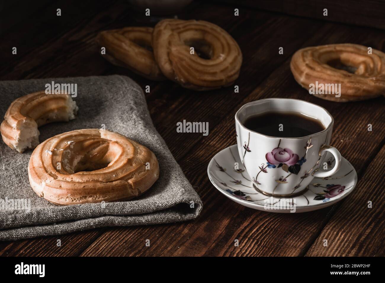 Round Eclair High Resolution Stock Photography and Images - Alamy