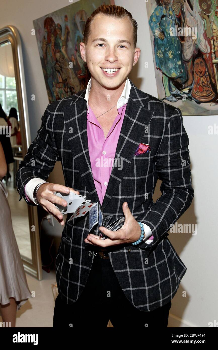 Southampton, NY, USA. 17 July, 2015. Magician, Kevin Nicholas at the ...