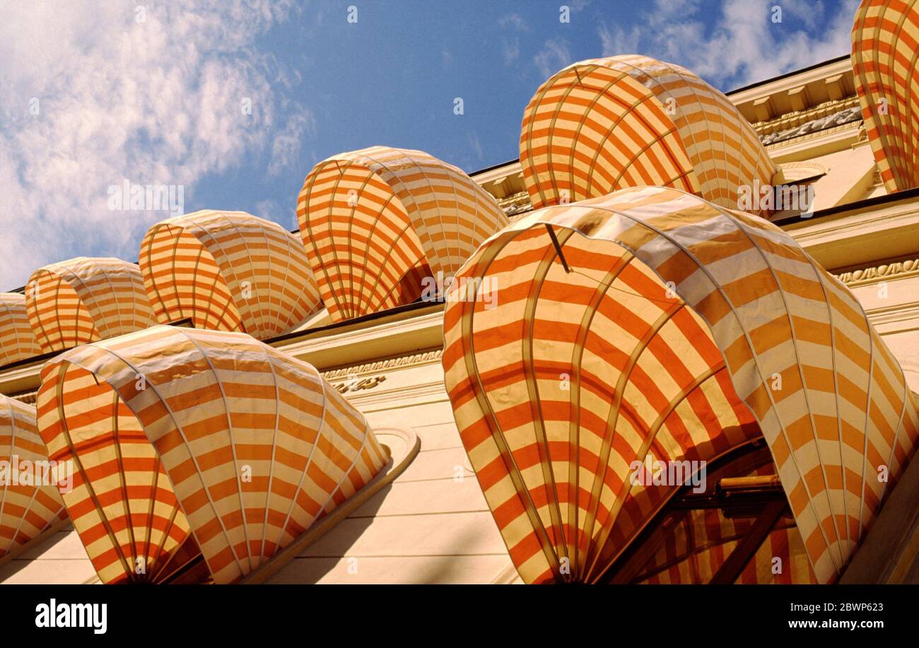 Portable sun shades hi-res stock photography and images - Alamy