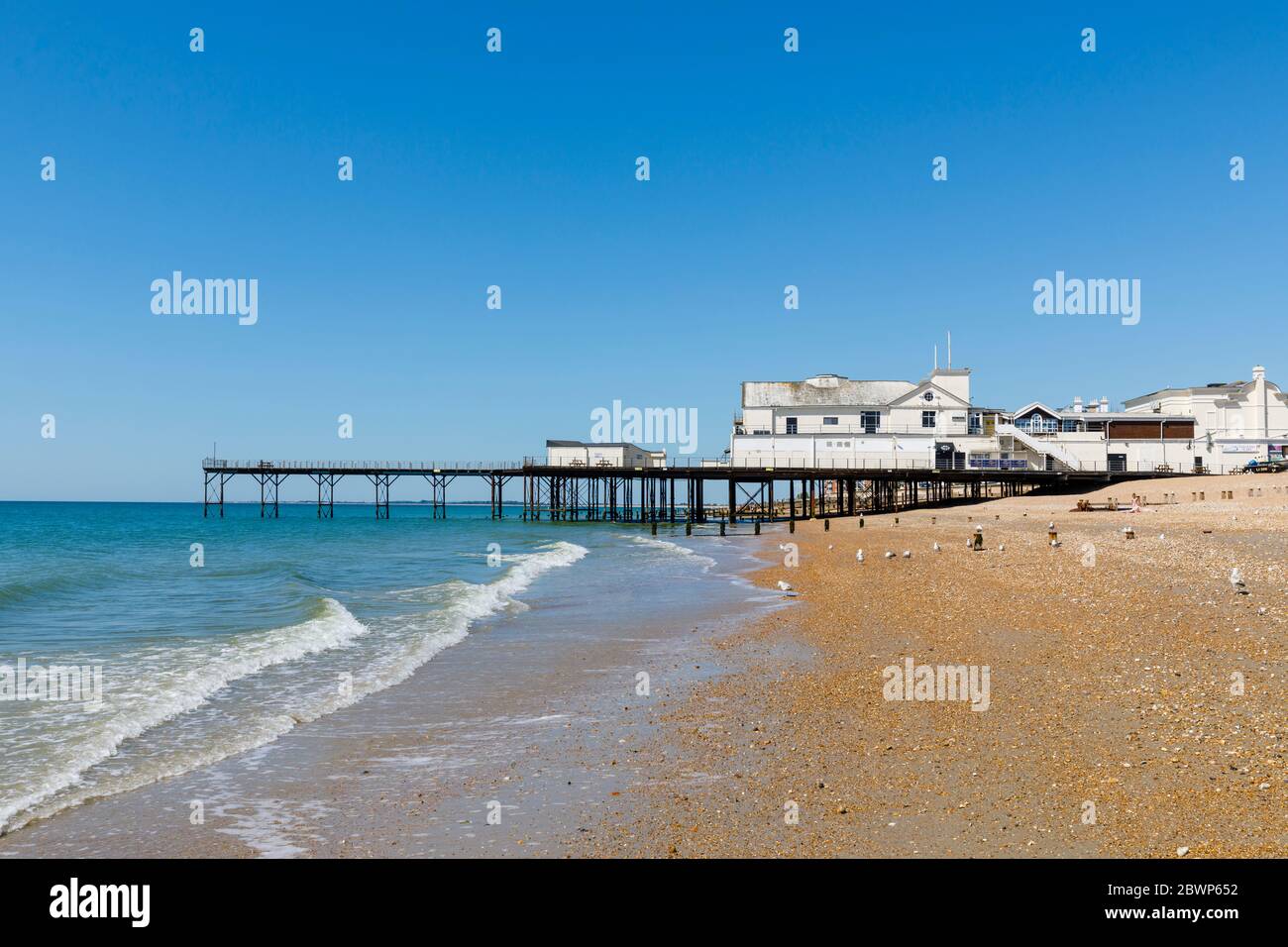 Building structure iconic seaside hi-res stock photography and images ...