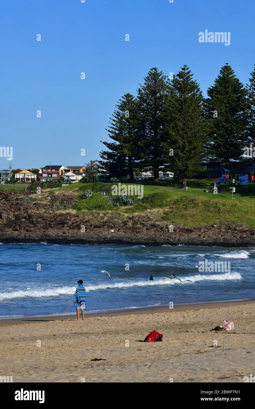 Kiama surf beach hi-res stock photography and images - Alamy