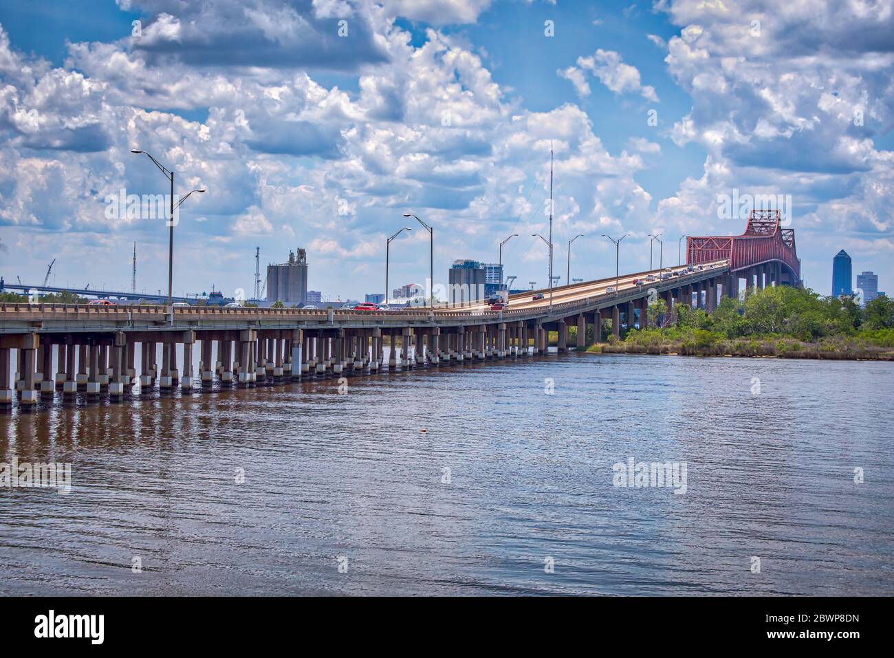 Bridge roadway hi-res stock photography and images - Alamy