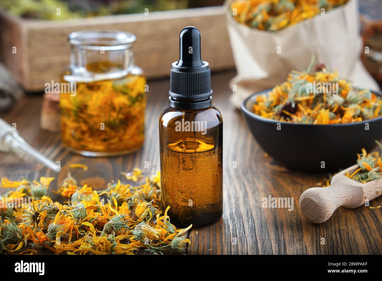 Oil paper hi-res stock photography and images - Alamy