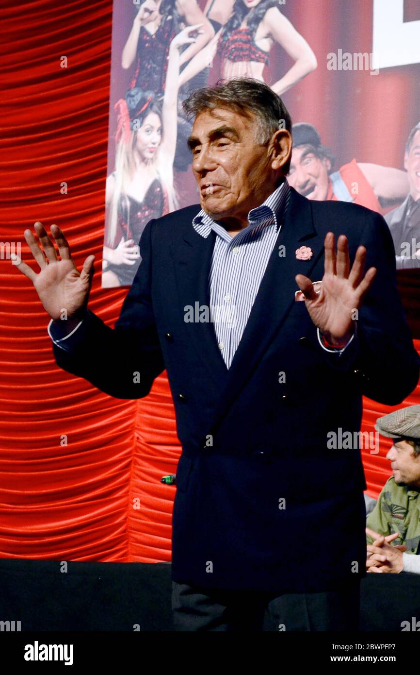 Nuevos personajes hi-res stock photography and images - Alamy