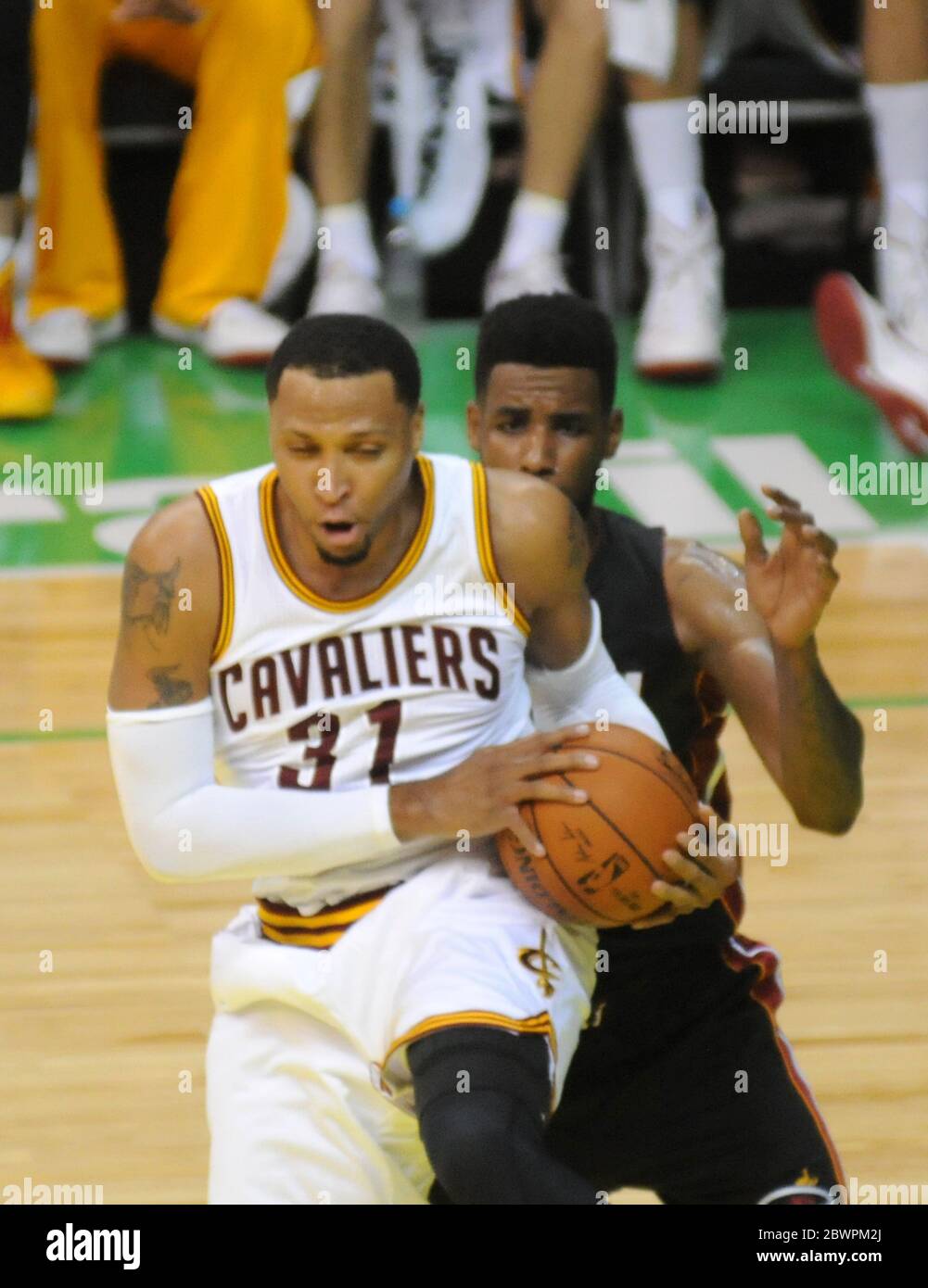 Lebron james basketball playing hi-res stock photography and images - Alamy