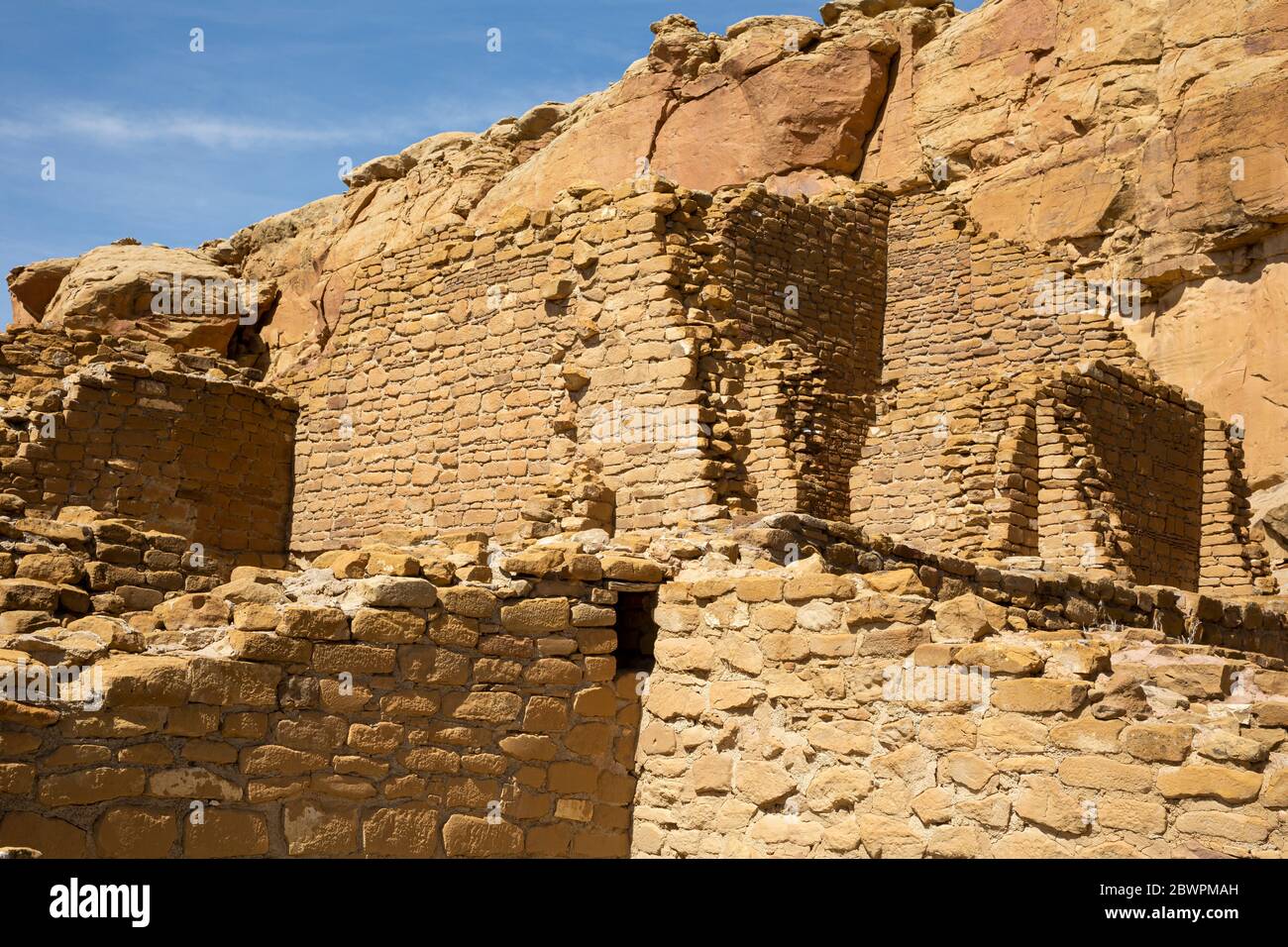 NEW MEXICO - Kin Kletso ruin of a community built over 900 years ago at ...
