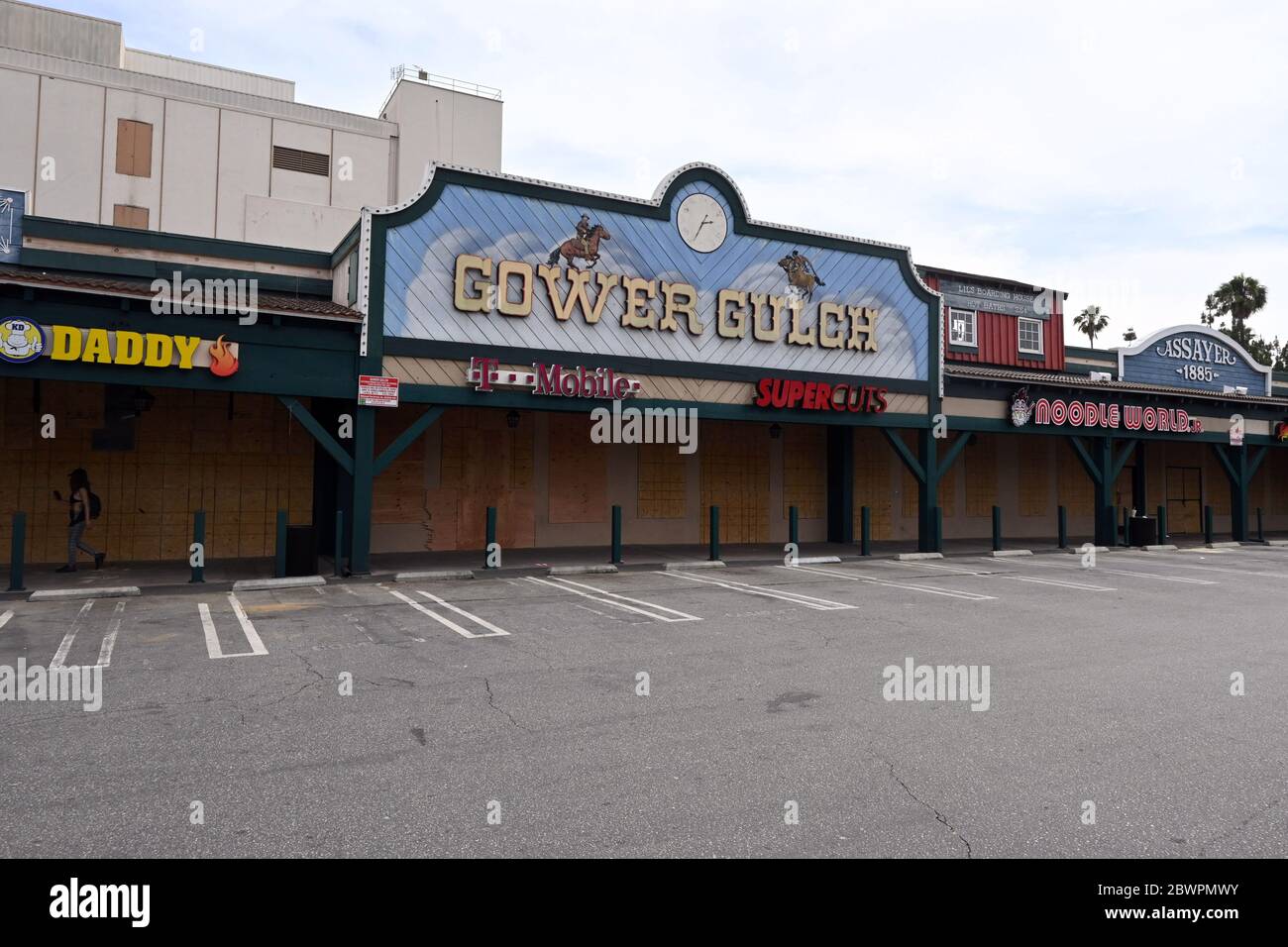 Los Angeles, United States. 02nd June, 2020. Businesses at the Gower ...