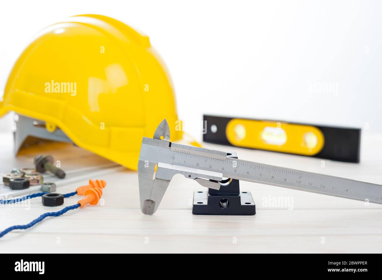 metal vernier caliper, vernier caliper is a measuring instrument used ...