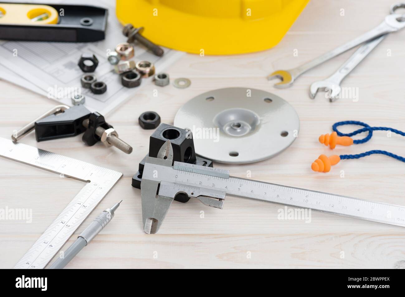 metal vernier caliper, vernier caliper is a measuring instrument used ...