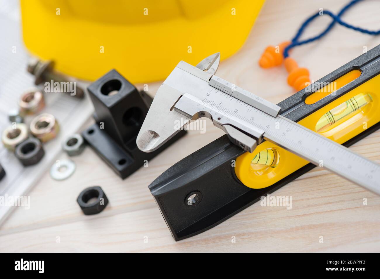 metal vernier caliper, vernier caliper is a measuring instrument used ...