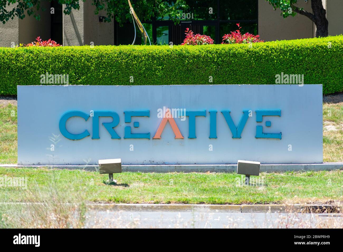 Creative technology hi-res stock photography and images - Alamy