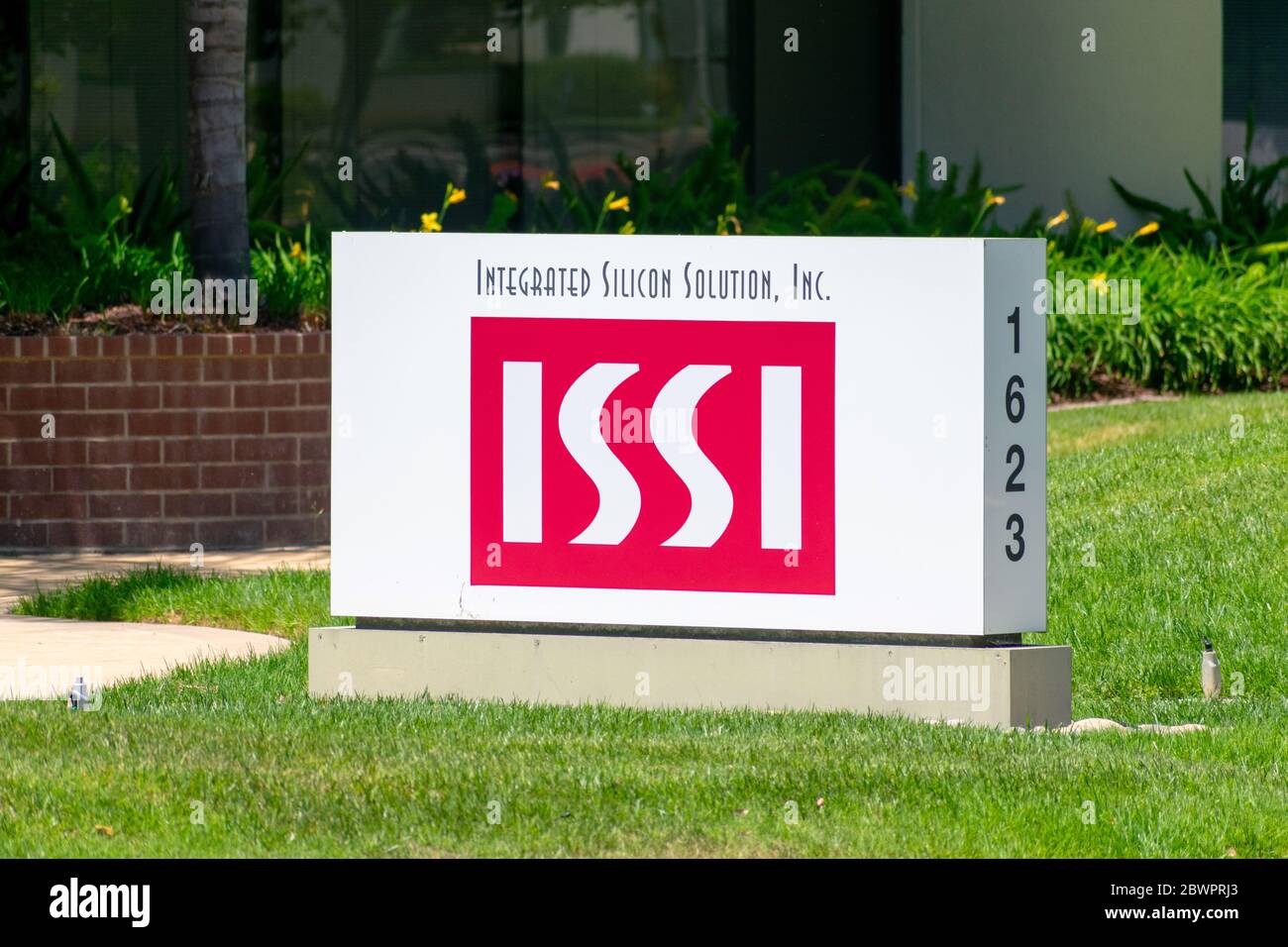 Semiconductor wafer usa hi-res stock photography and images - Alamy