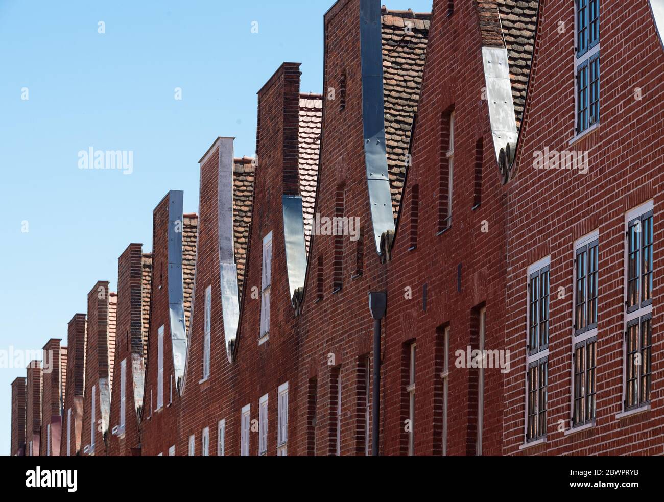 Two storey commercial building hi-res stock photography and images - Alamy
