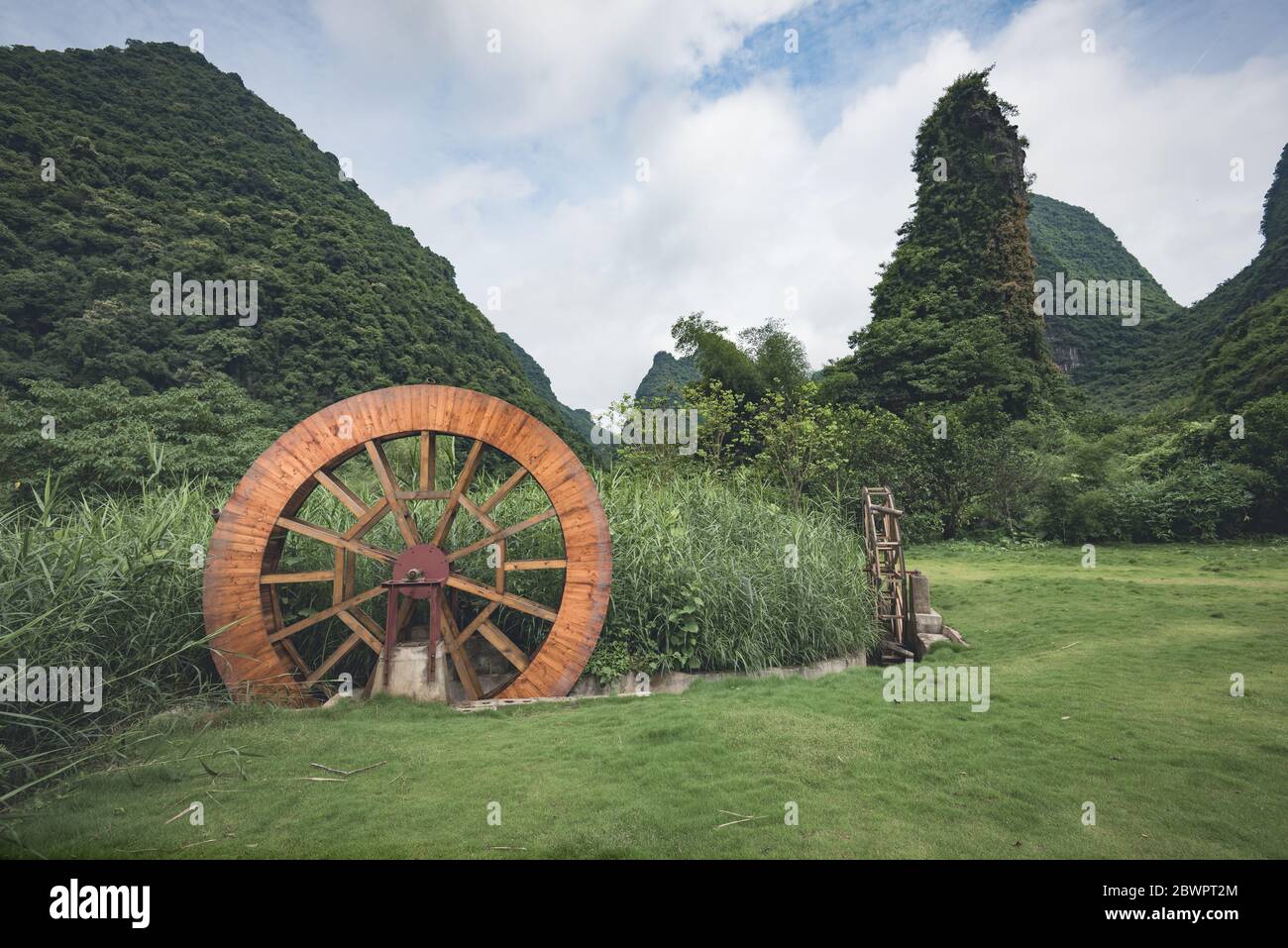 Waterwheel design hi-res stock photography and images - Alamy