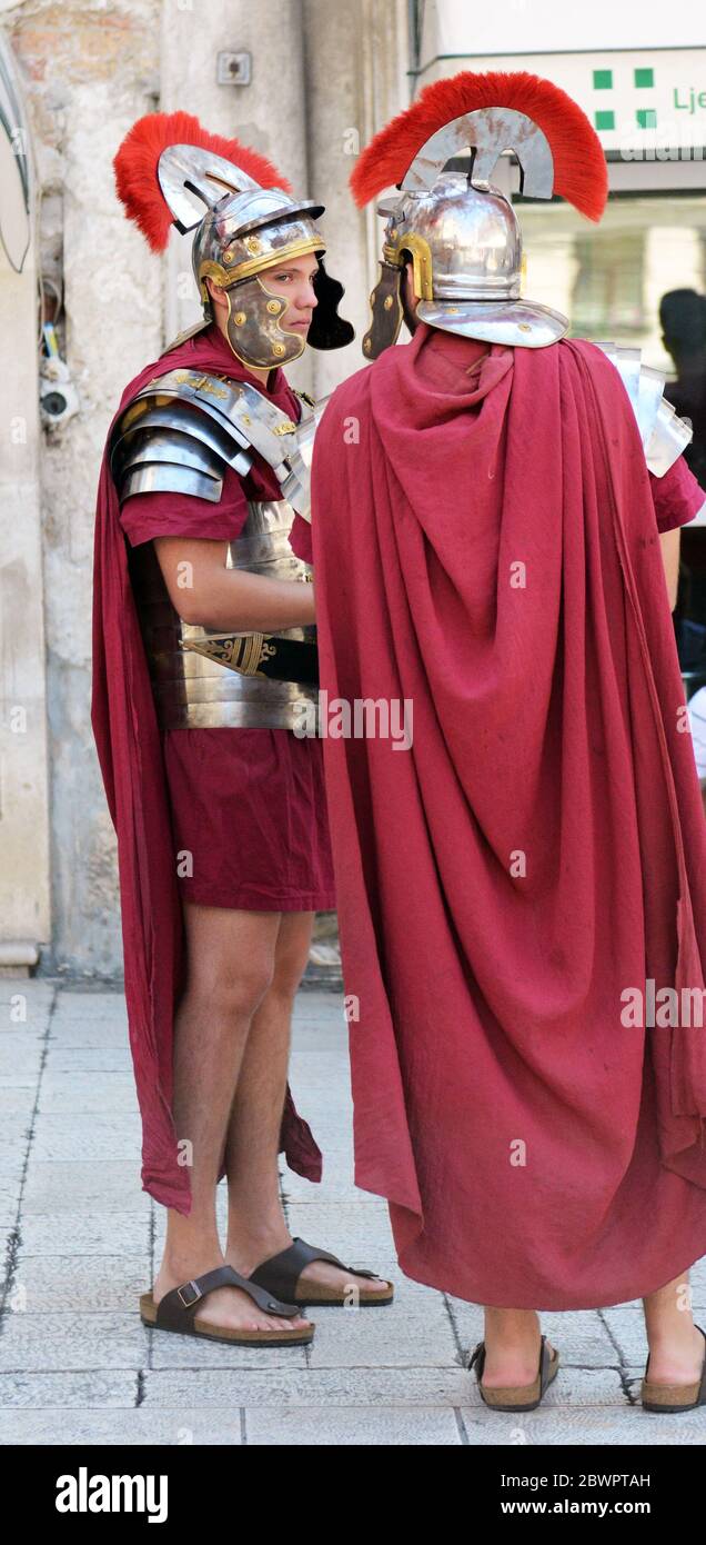 Roman guards hi-res stock photography and images - Alamy