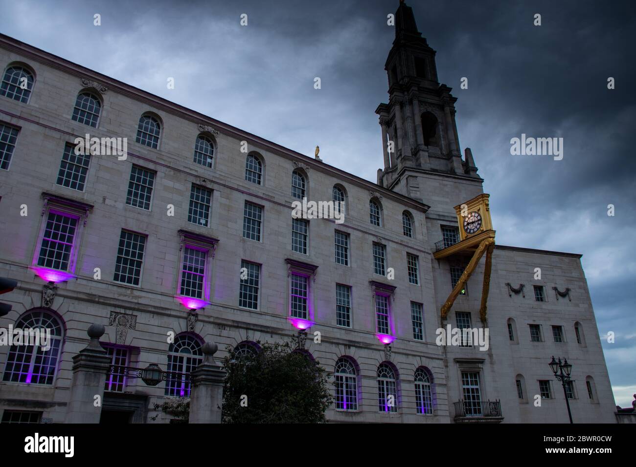 Leeds UK, 2nd June 2020: Night time photo of the Leeds Civic Hall lit ...