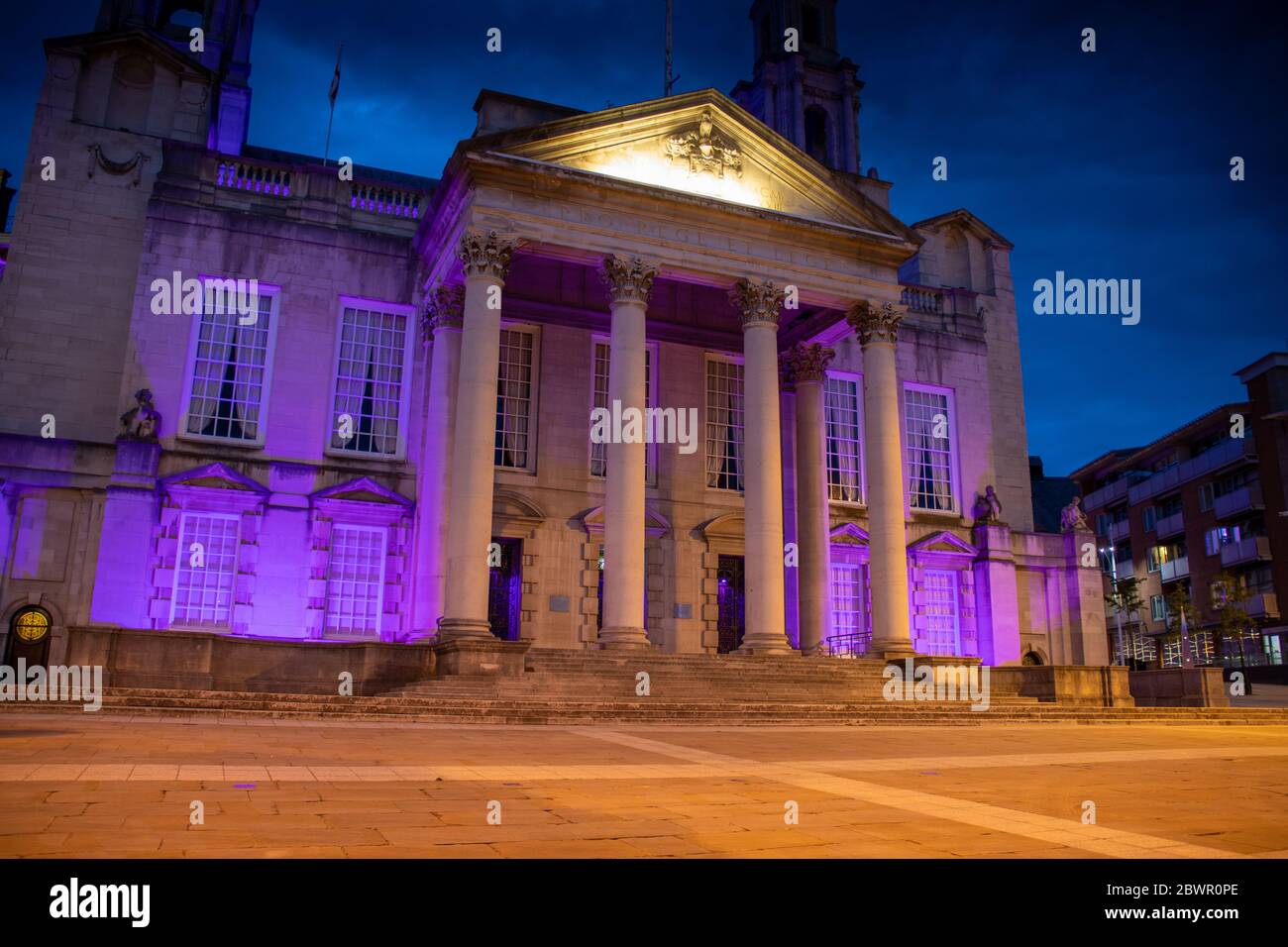 Leeds UK, 2nd June 2020: Night time photo of the Leeds Civic Hall lit ...