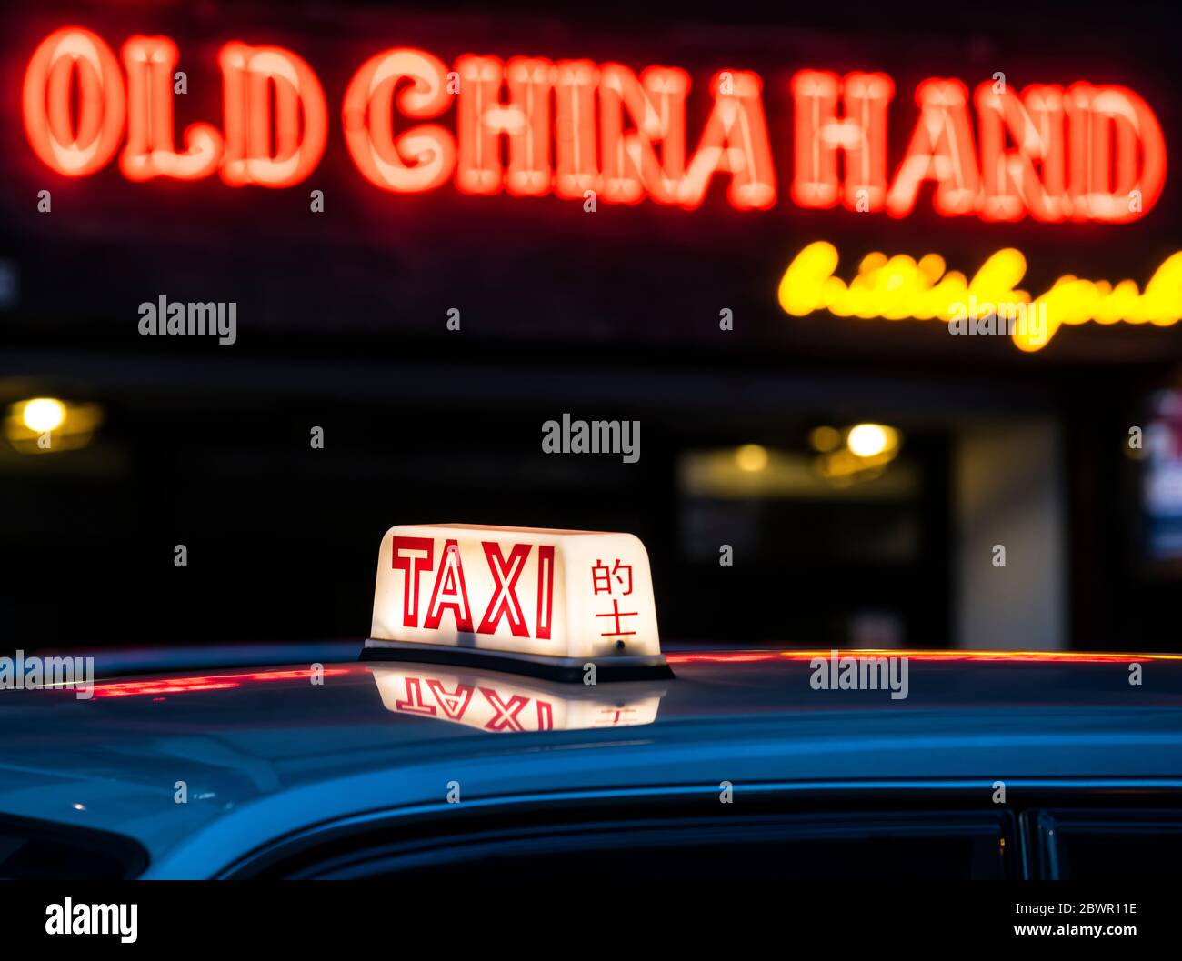 Hong kong taxi night neon hi-res stock photography and images - Alamy