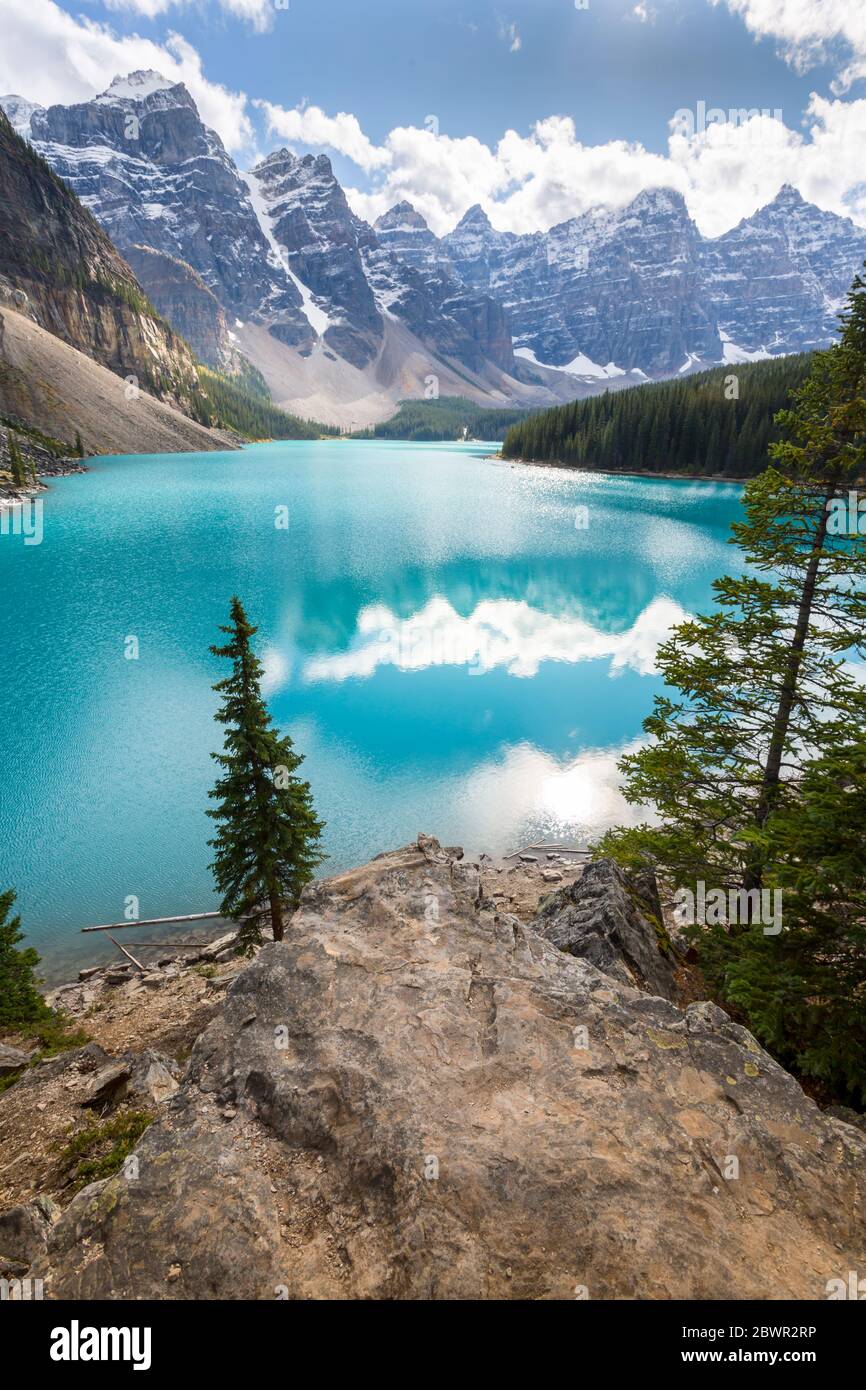 Banff national park unesco world heritage site hi-res stock photography ...