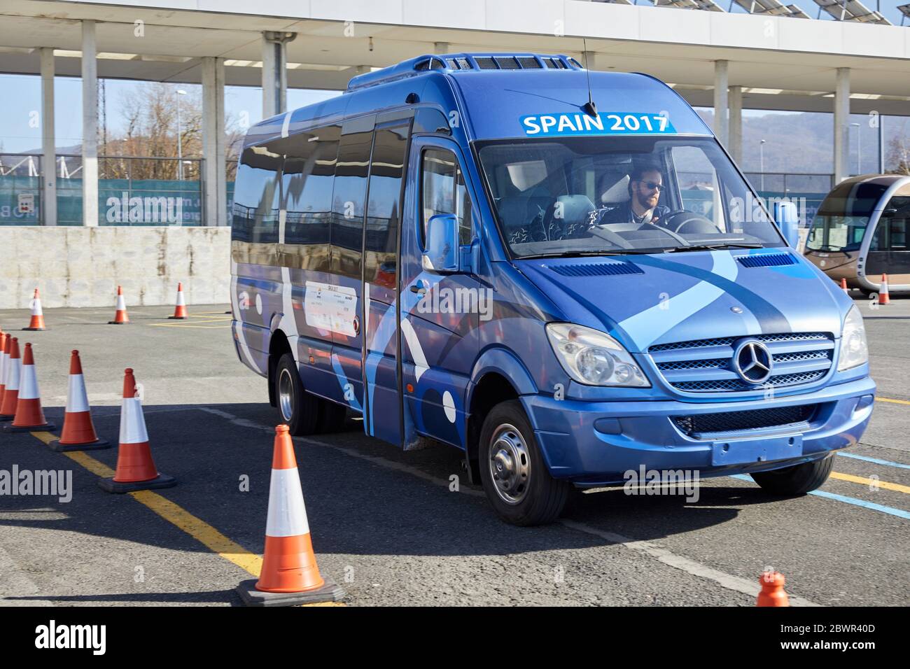 Mobility bus hi-res stock photography and images - Alamy