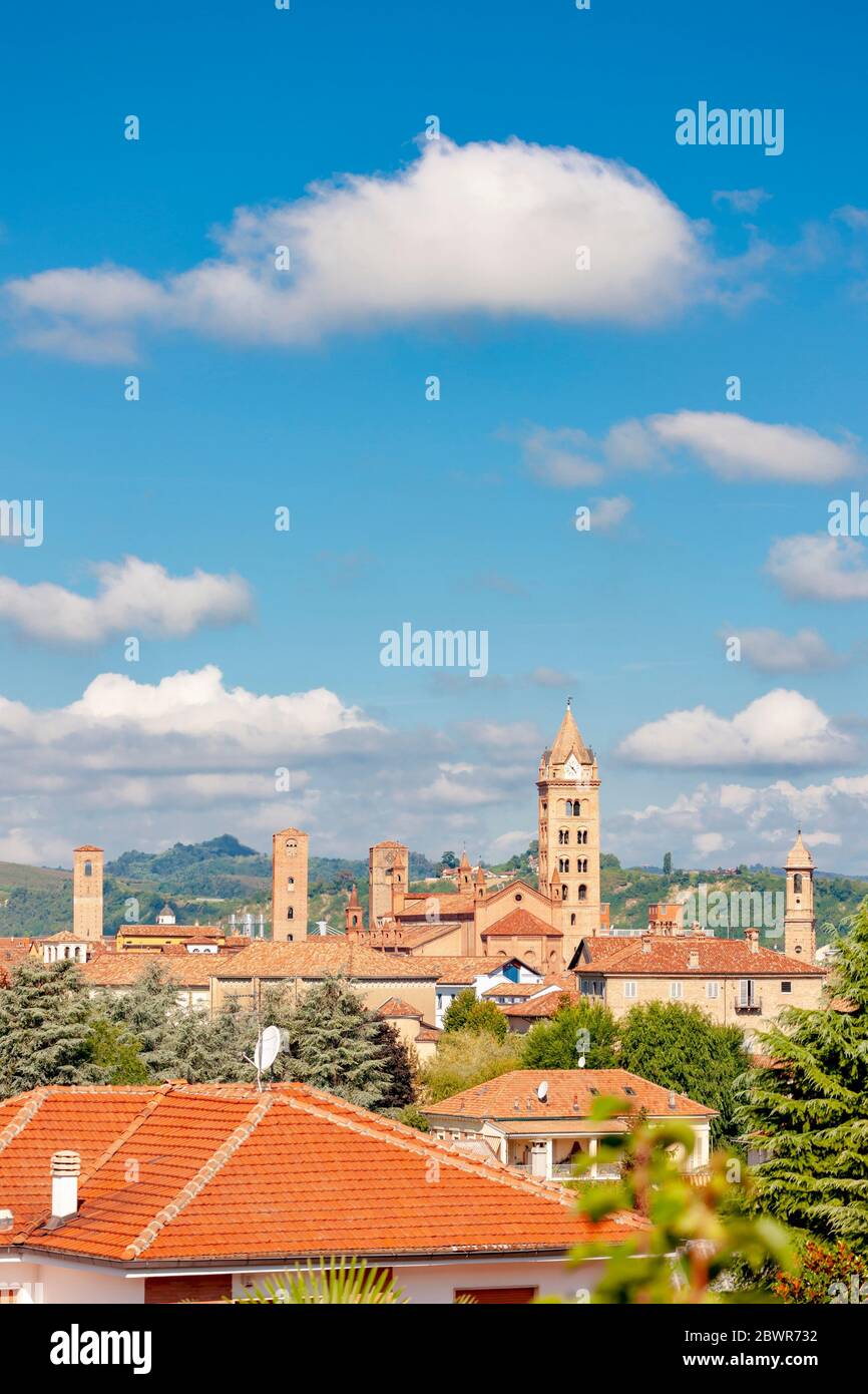 Alba italy cathedral hi-res stock photography and images - Alamy