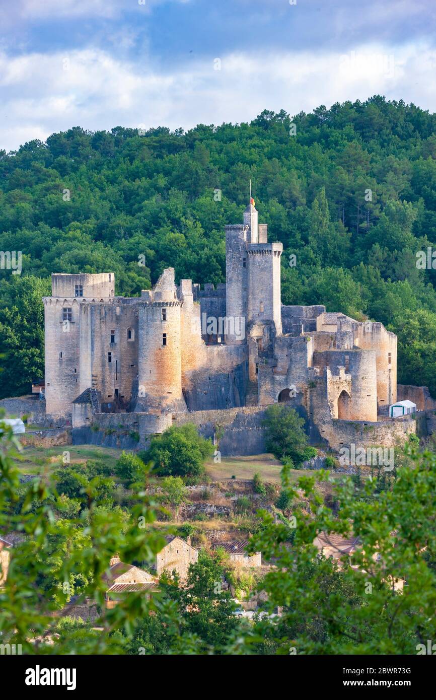 Bonaguil castle hi-res stock photography and images - Alamy