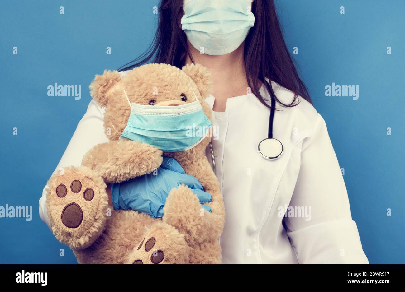Dr brown bear hi-res stock photography and images - Alamy