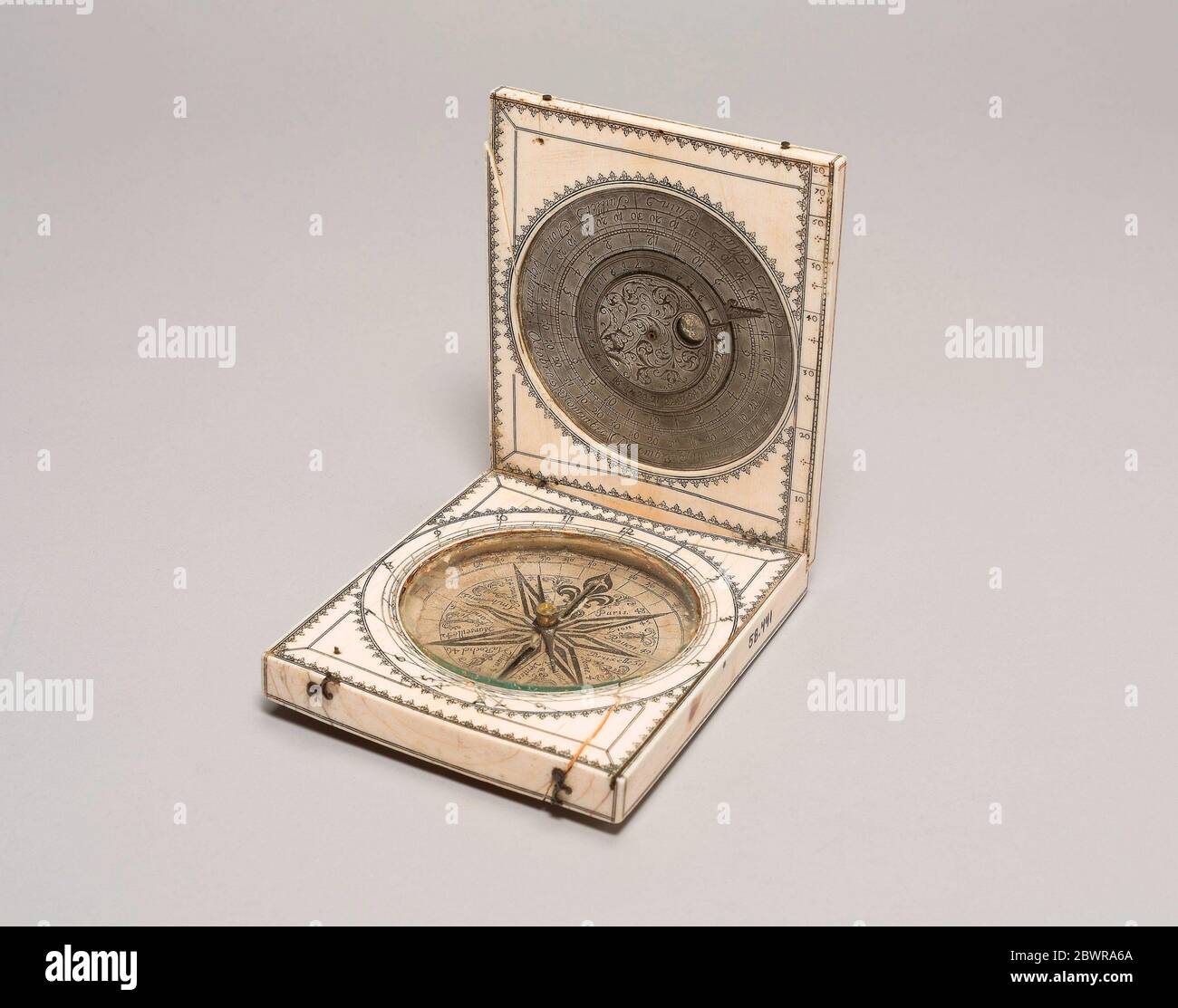 1600s compass hi-res stock photography and images - Alamy