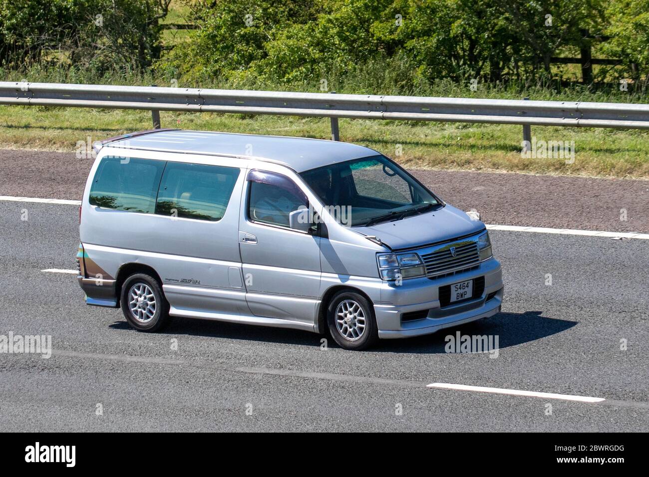 1999 90s nineties silver Nissan Elgrand MPV People carrrier; Vehicular ...