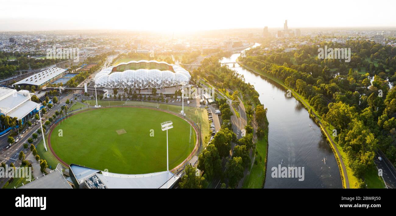 Mcg light tower hi-res stock photography and images - Alamy