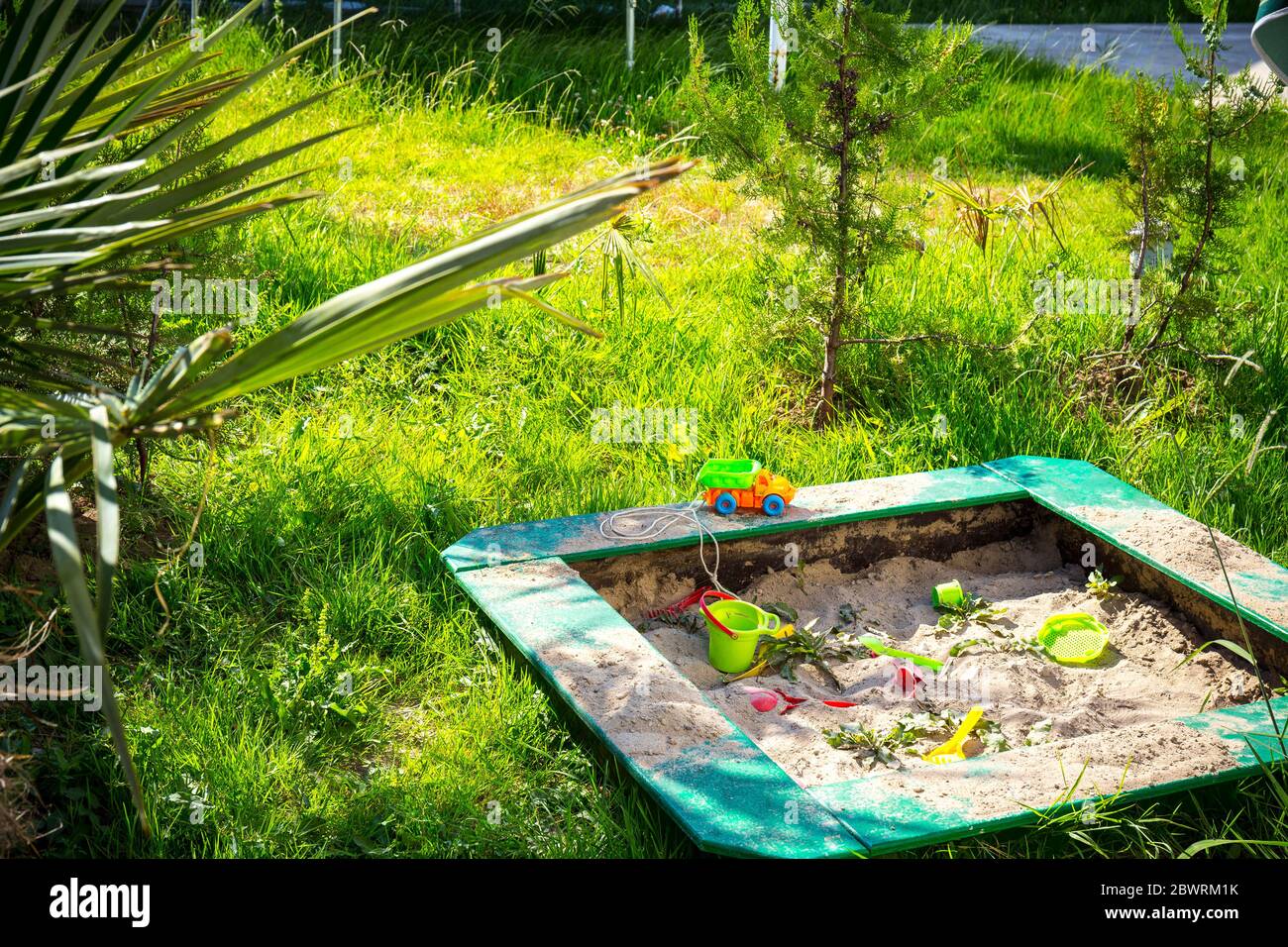 Childs sandbox hi-res stock photography and images - Alamy