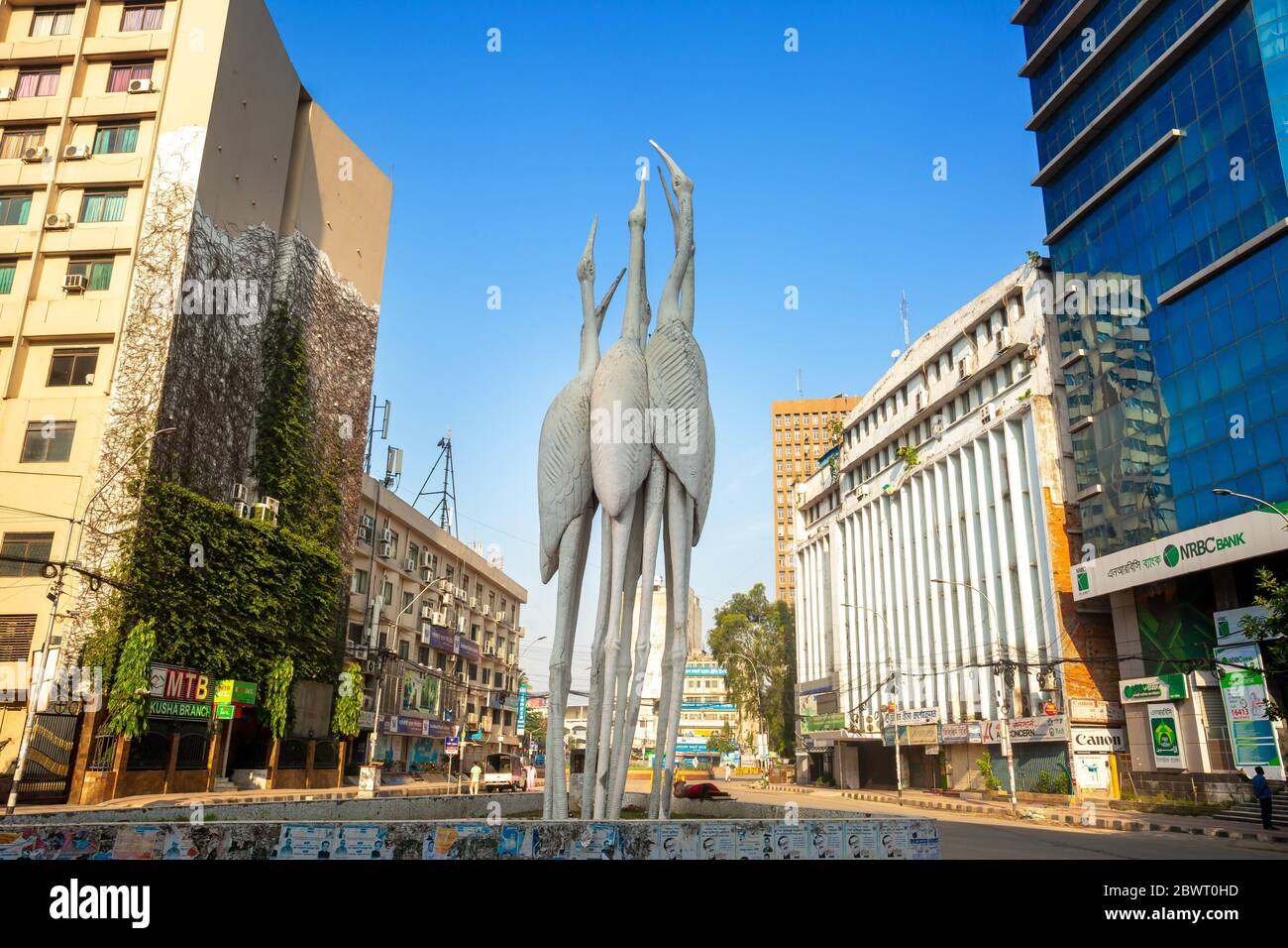 Busy street in dhaka bangladesh hi-res stock photography and images - Alamy