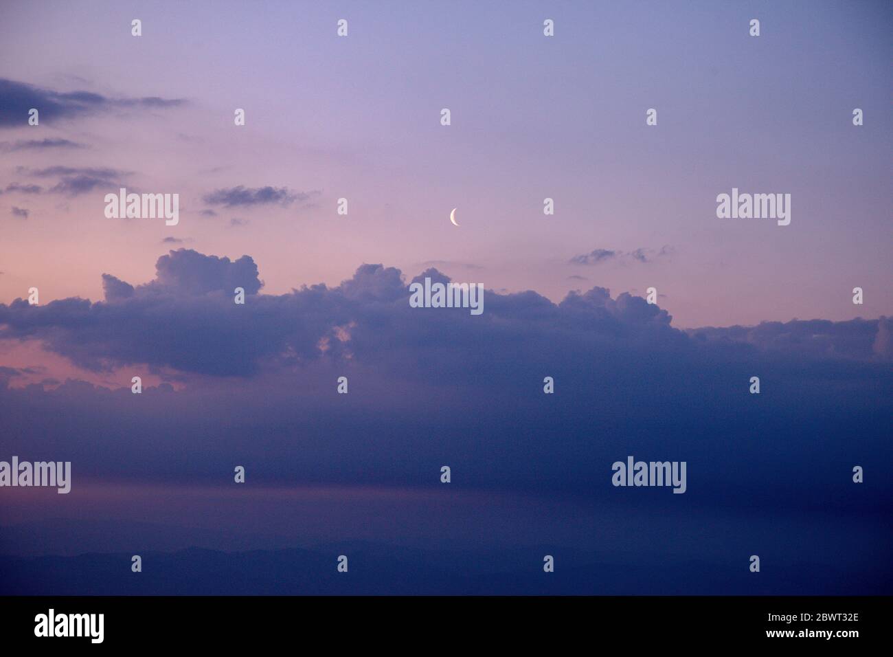 Cloud before moon hi-res stock photography and images - Alamy