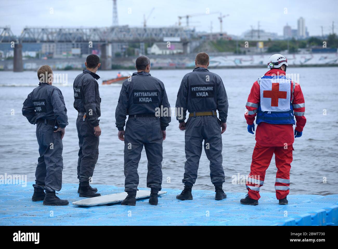 Water rescue paramedic hi-res stock photography and images - Alamy