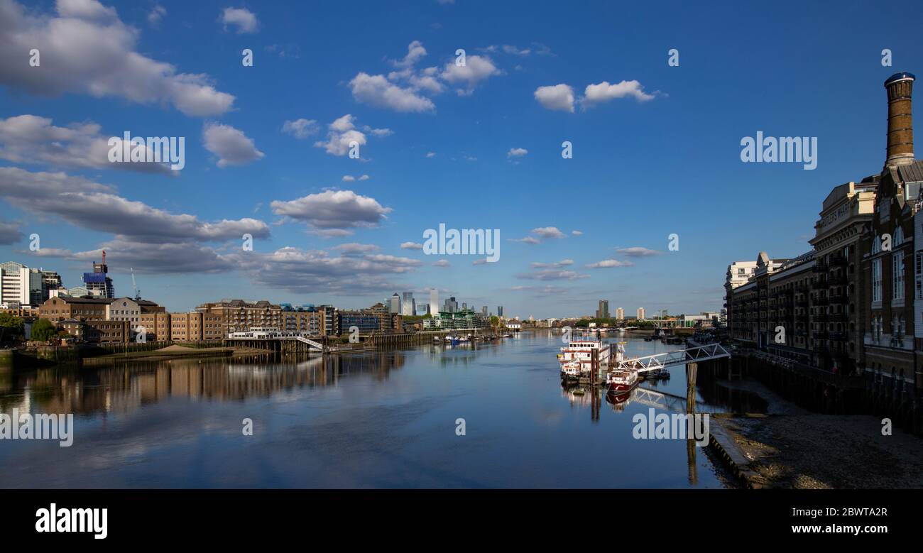 A view of the London East End and the Pool of London down the river ...