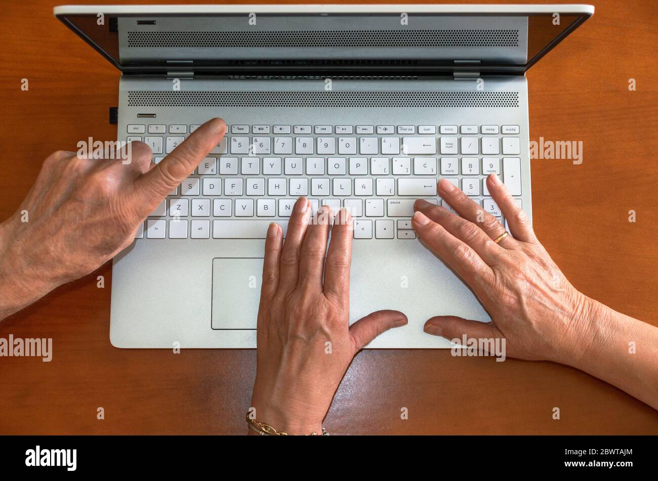 Actual keyboard hi-res stock photography and images - Alamy