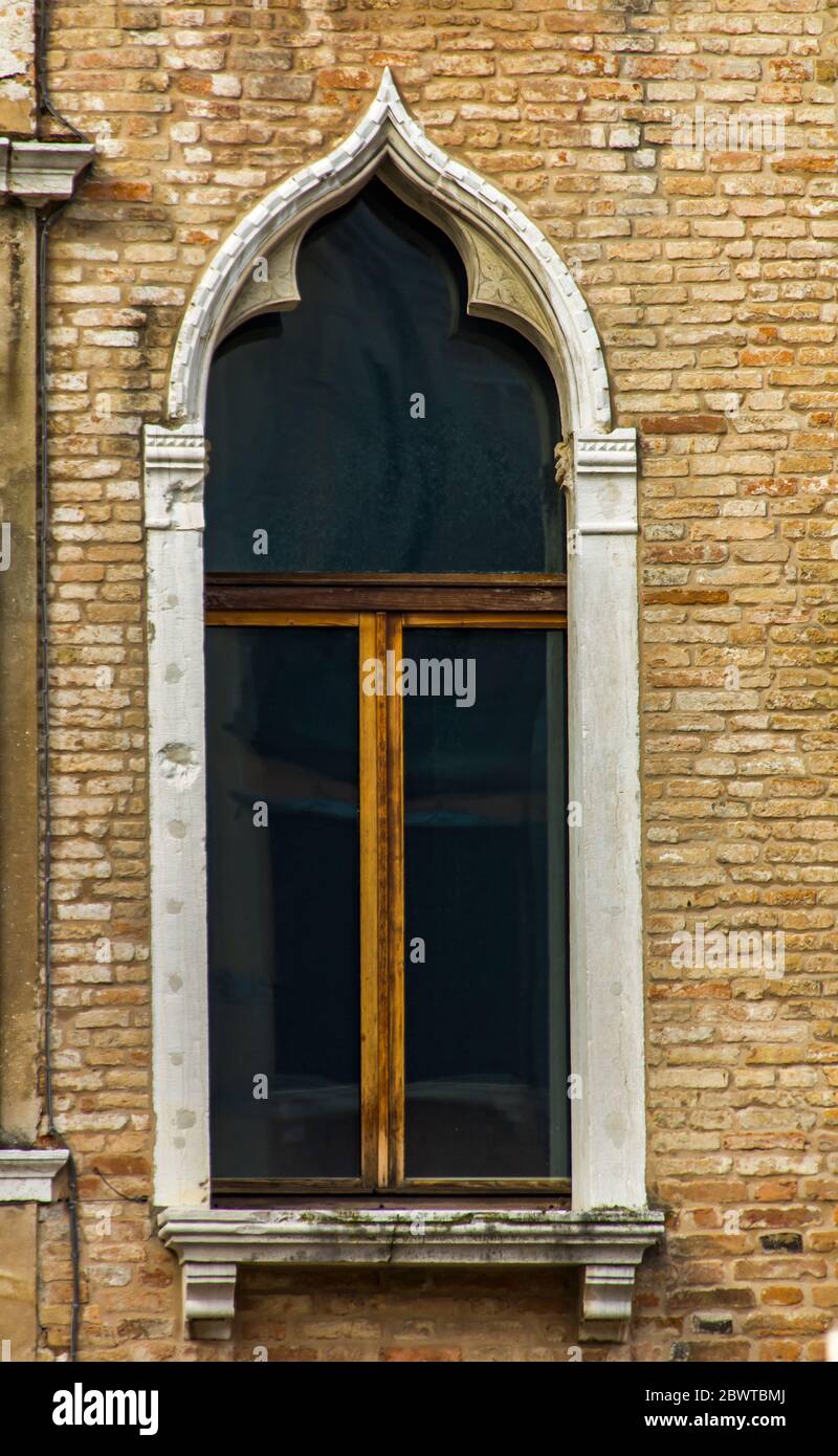 Old traditional widow on building in Venice, Italy Stock Photo - Alamy