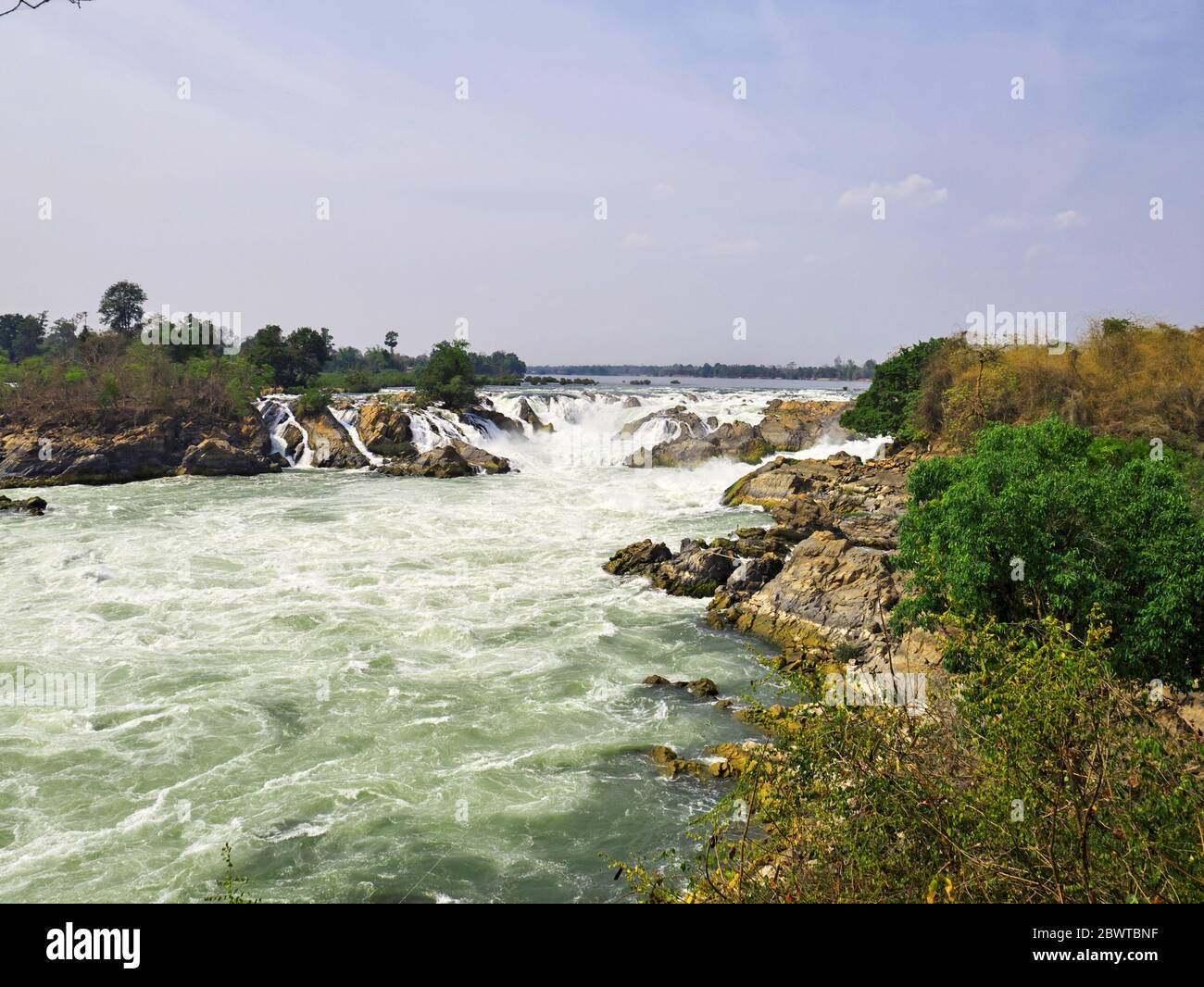 Khone phapheng falls in hi-res stock photography and images - Alamy