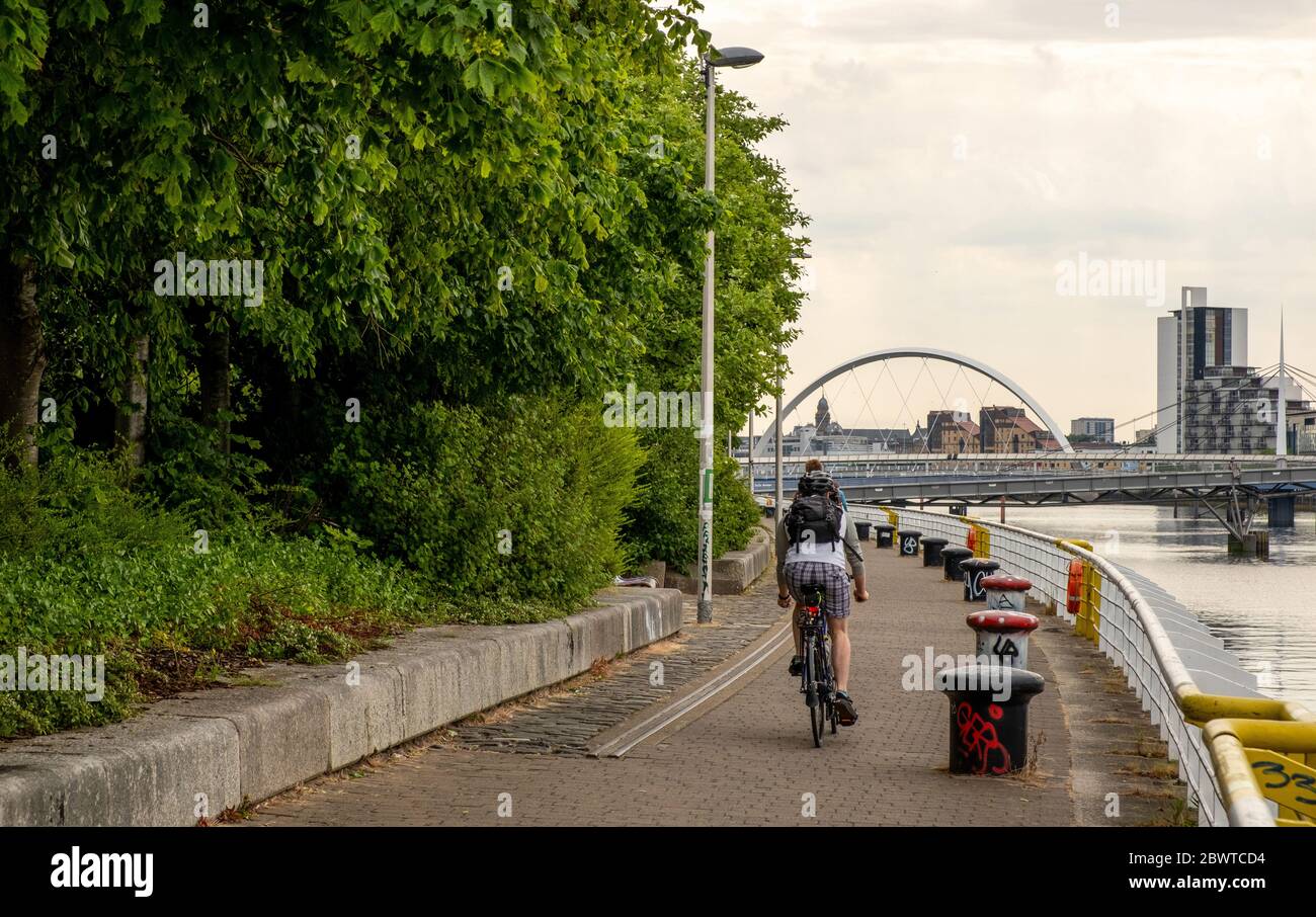 Clyde Walkway & Cycle Route, Glasgow City Centre, Scotland, UK Stock ...