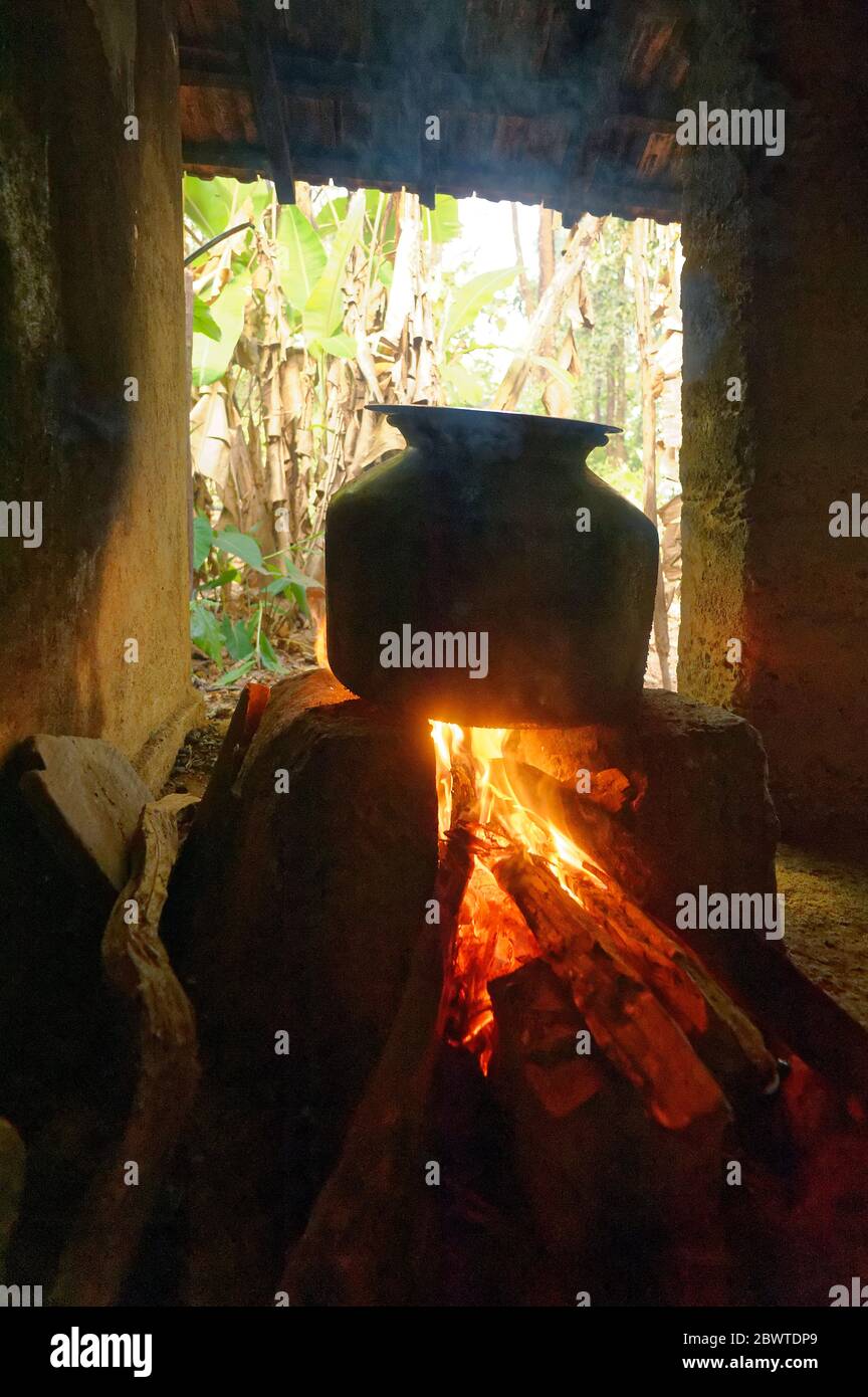 Boiling water burn hi-res stock photography and images - Alamy