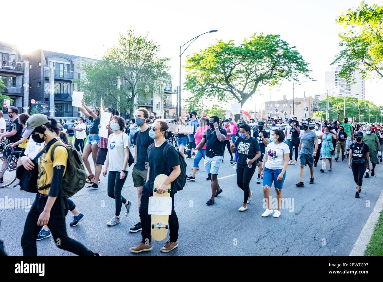 Chicago's Washington Park neighborhood showing peaceful protests after ...