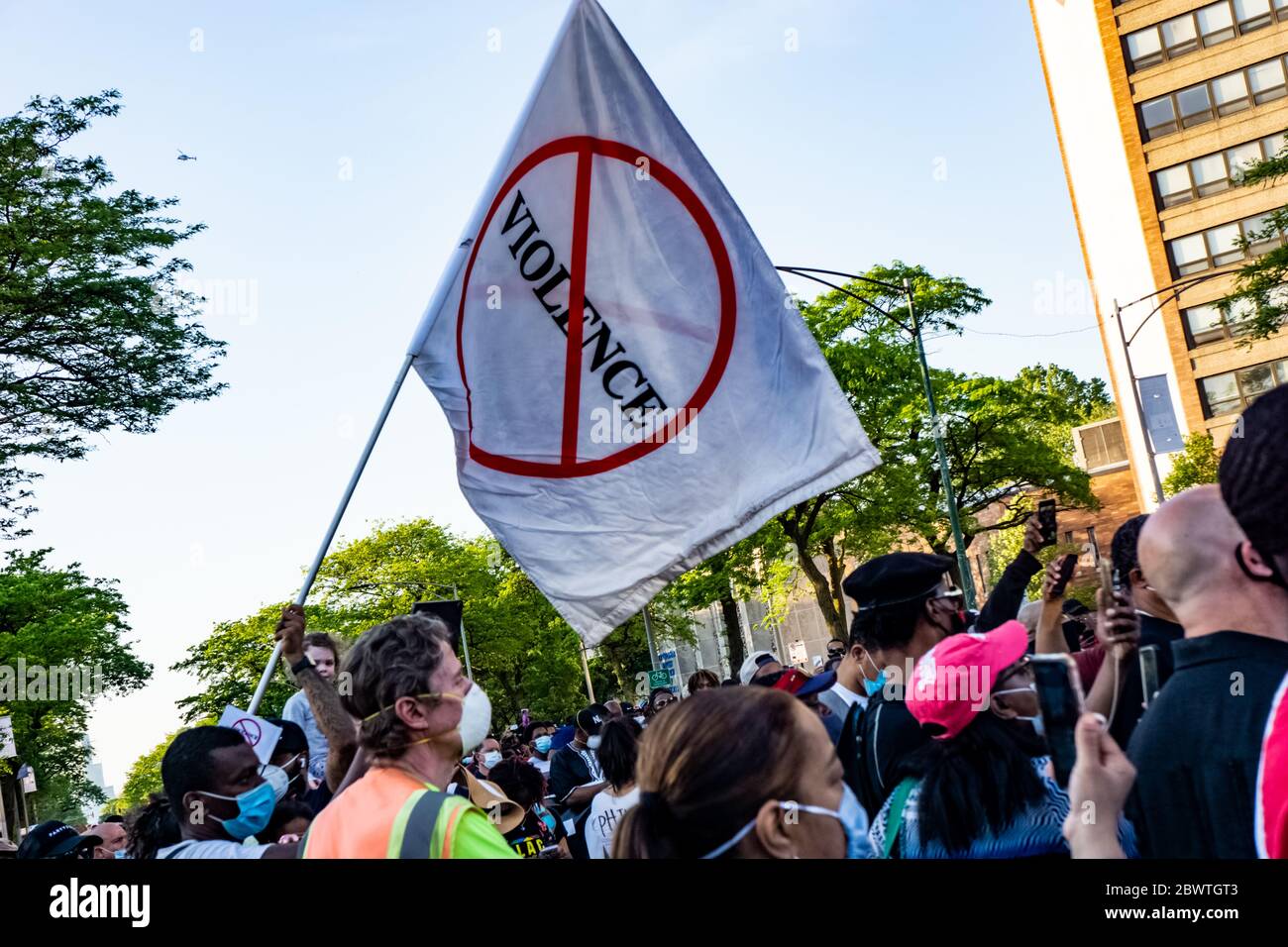 Chicago's Washington Park neighborhood showing peaceful protests after ...