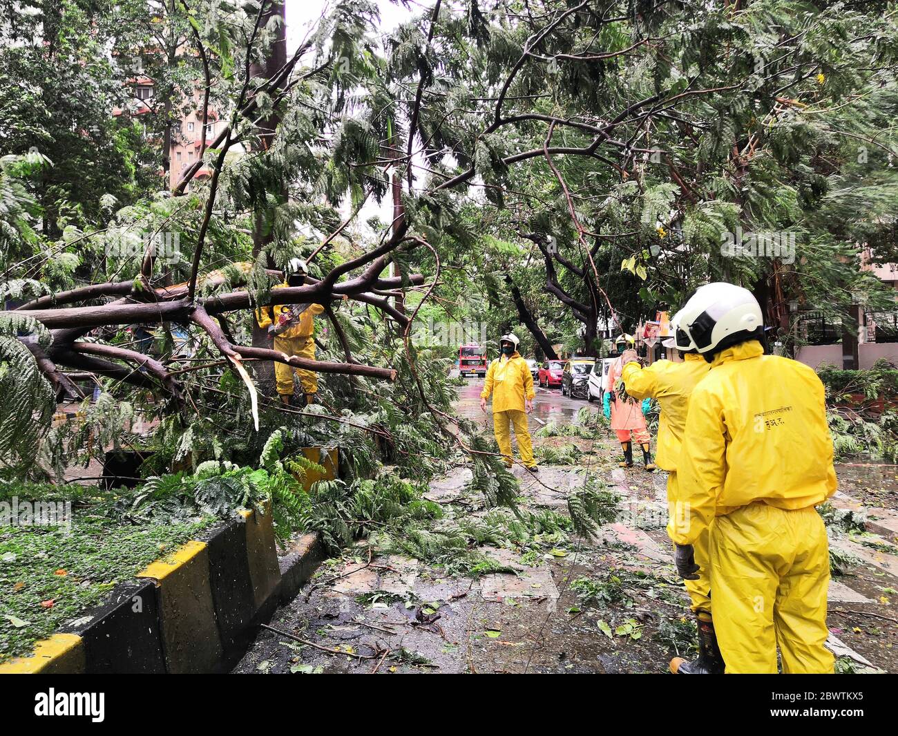 India mumbai cyclone hi-res stock photography and images - Alamy