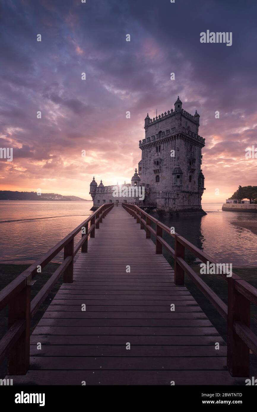 Bridge dramatic hi-res stock photography and images - Alamy