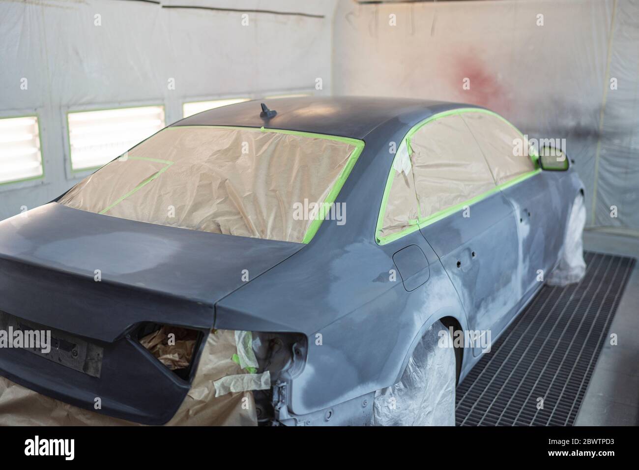 Car body shop repair hi-res stock photography and images - Alamy