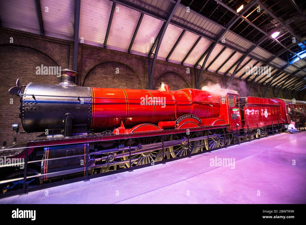 The Hogwarts Express train on the set of Platform 9 3/4, Harry Potter ...