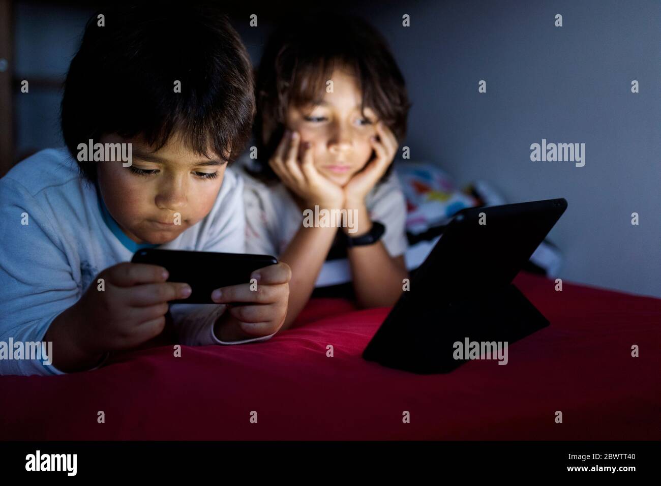 Electronic devices family hi-res stock photography and images - Alamy