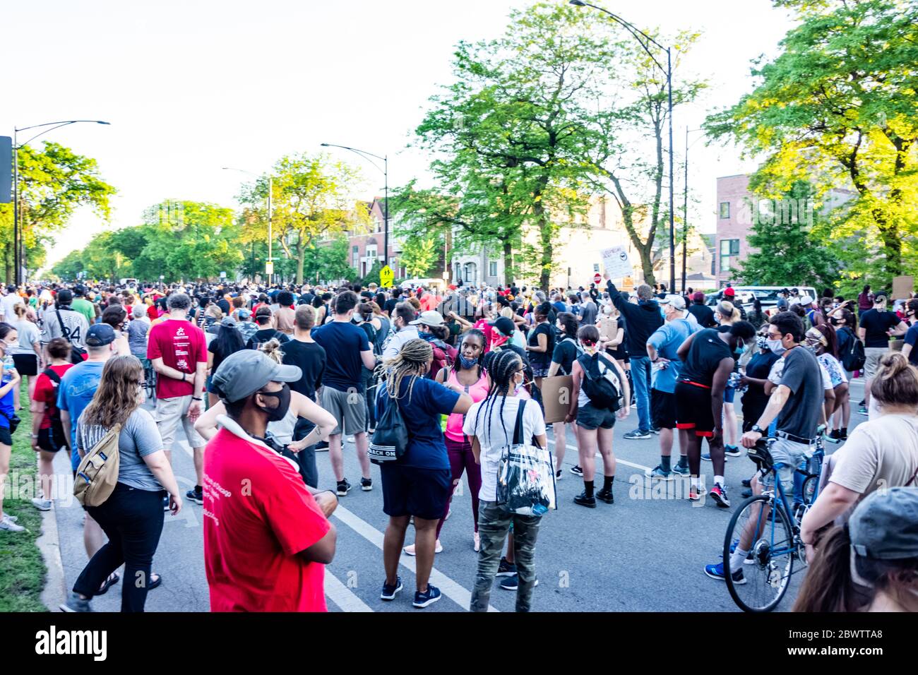 Chicago's Washington Park neighborhood showing peaceful protests after ...