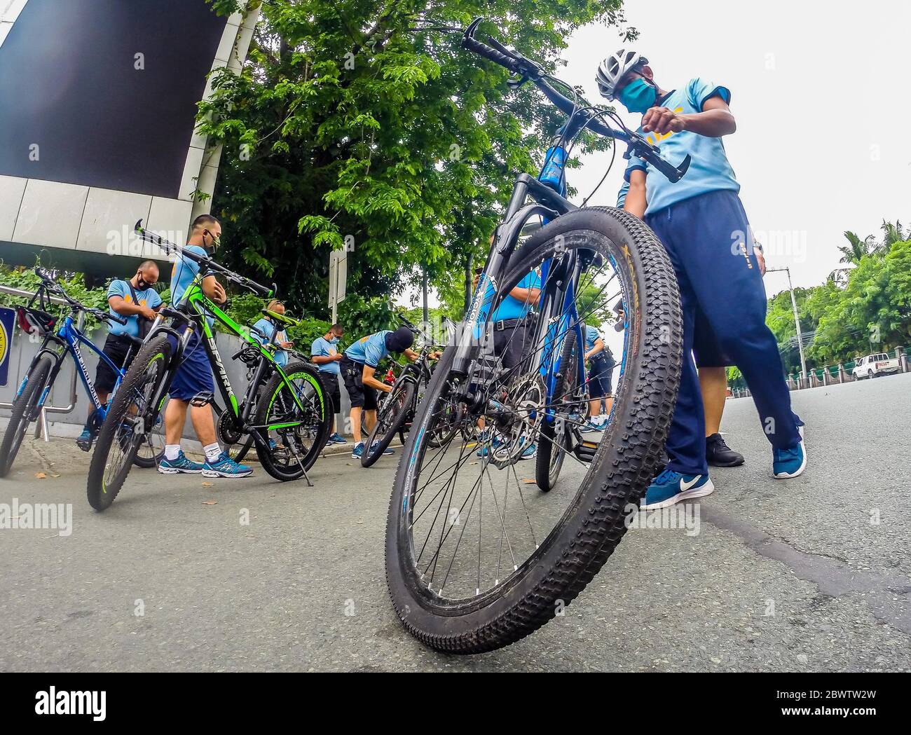 Manila, Philippines. 3rd June, 2020. Policemen prepare to ride their ...