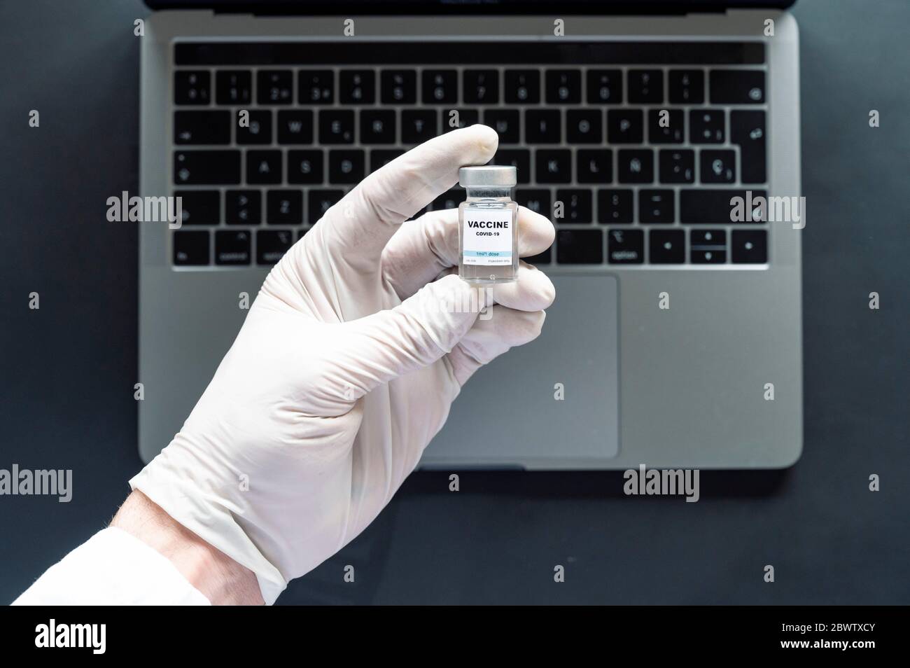 Overhead shot and scientist desk hi-res stock photography and images ...